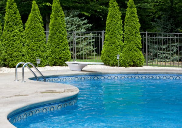How To Tell If A Swimming Pool Is Level - Buyers Ask